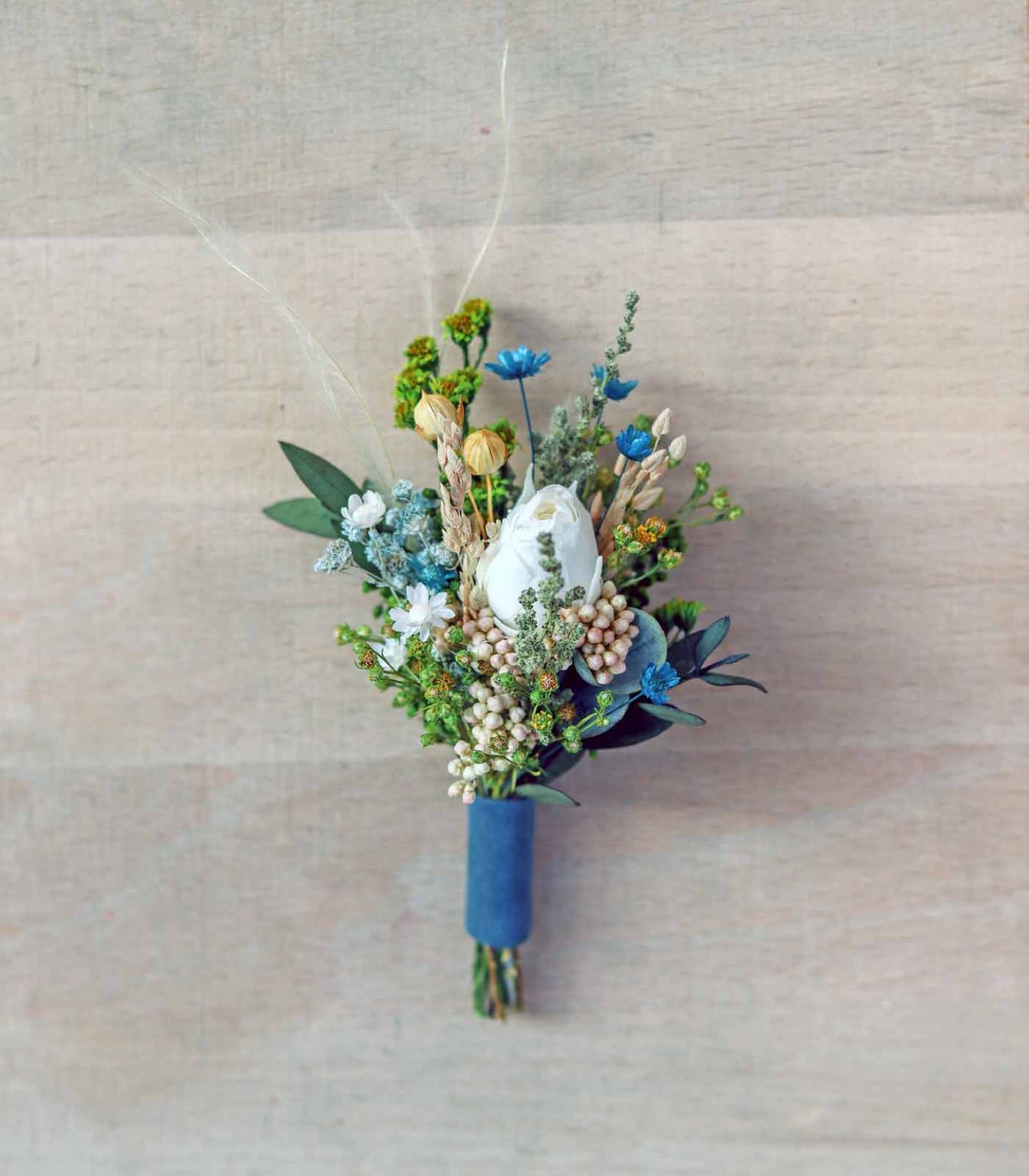 Ramo de novia silvestre en tonos azules y blancos - Celtic M