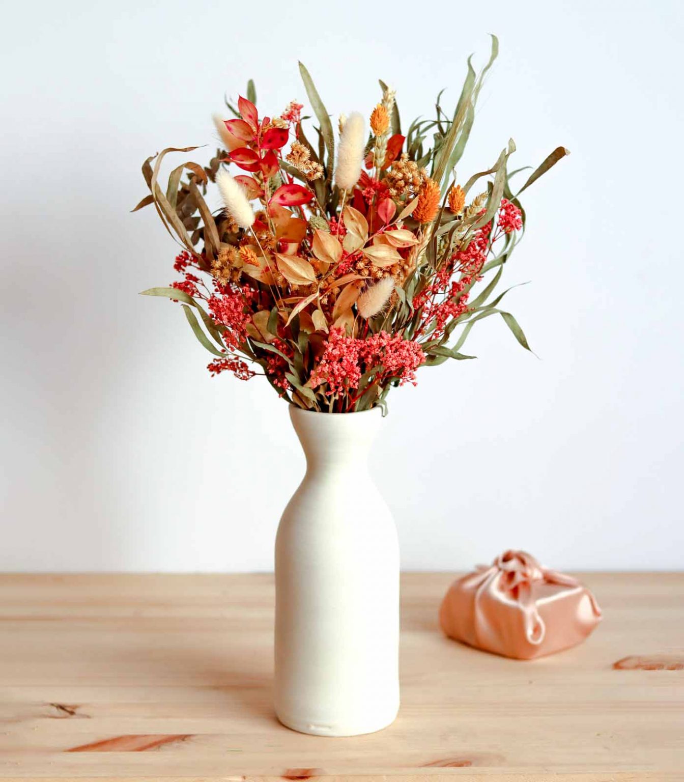 Romance- Ramo de novia realizado con flores preservadas